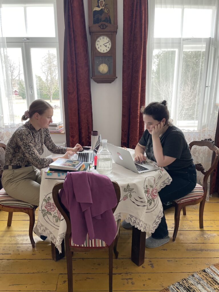 Kunstikultuuri kirjutamislaager Kerro residentsis — Eesti Kunstiakadeemia