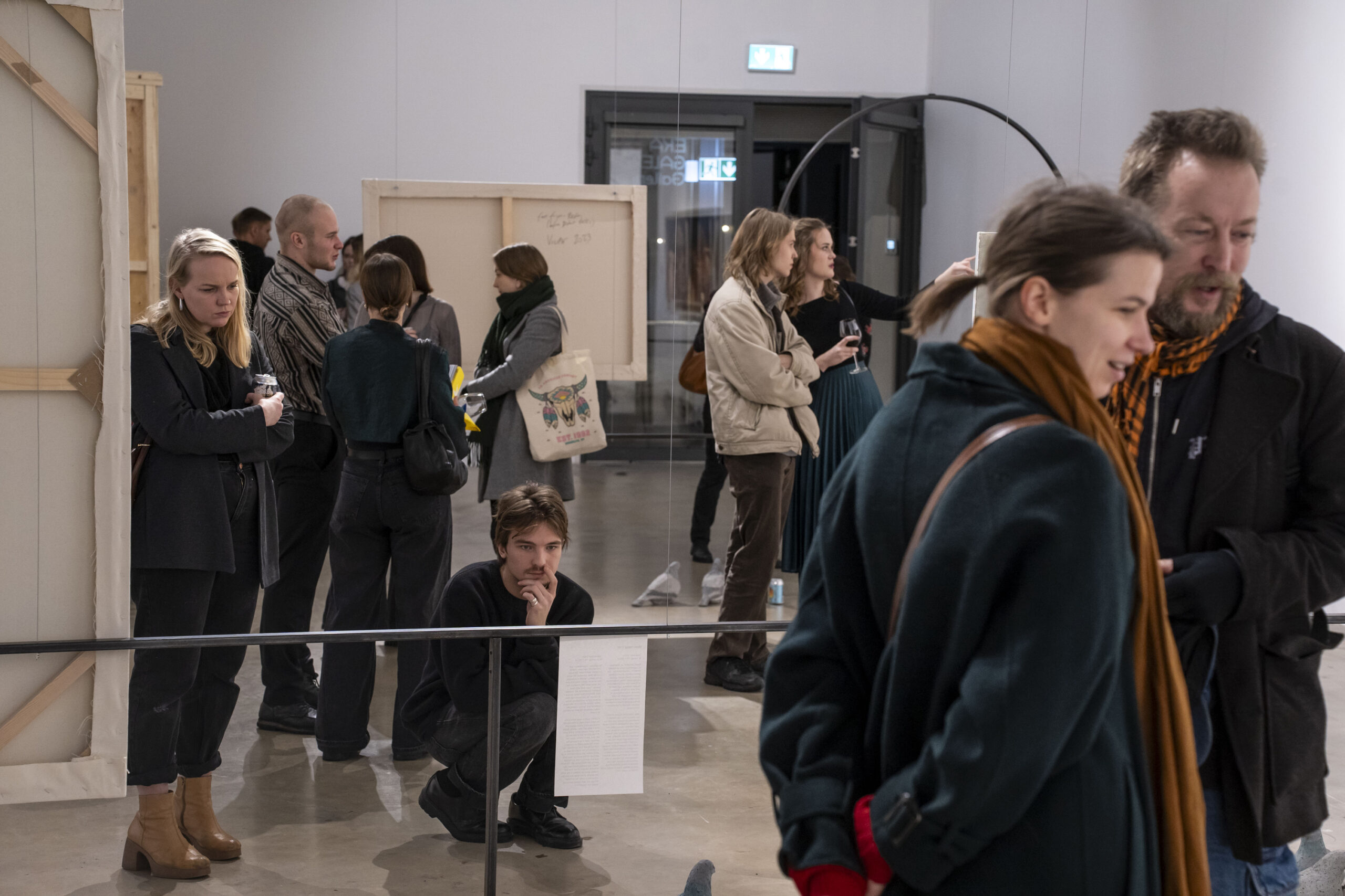 Galerii: ringkäik ja avamine grupinäitusel „Kinnisilmi sosinad“ EKA ...